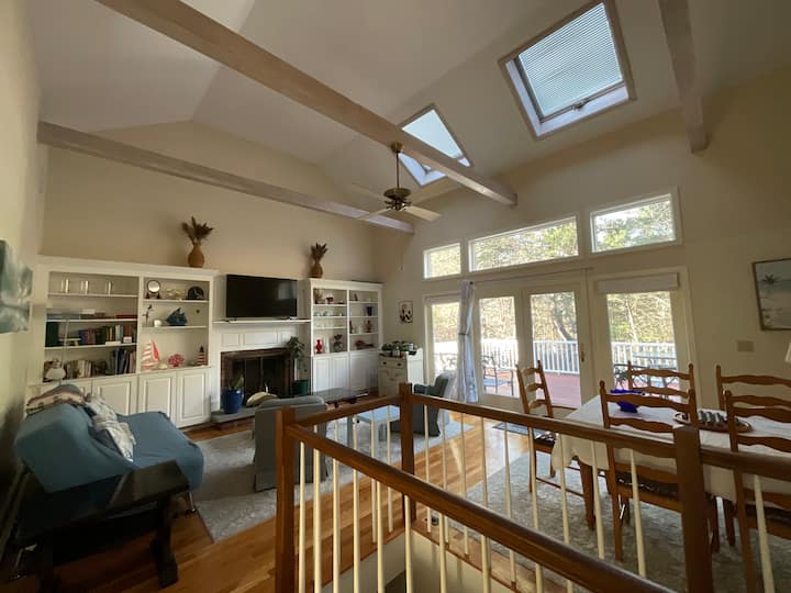 Mid Cape Single Family House 3 Mins Walk To Lake - Sandwich, MA