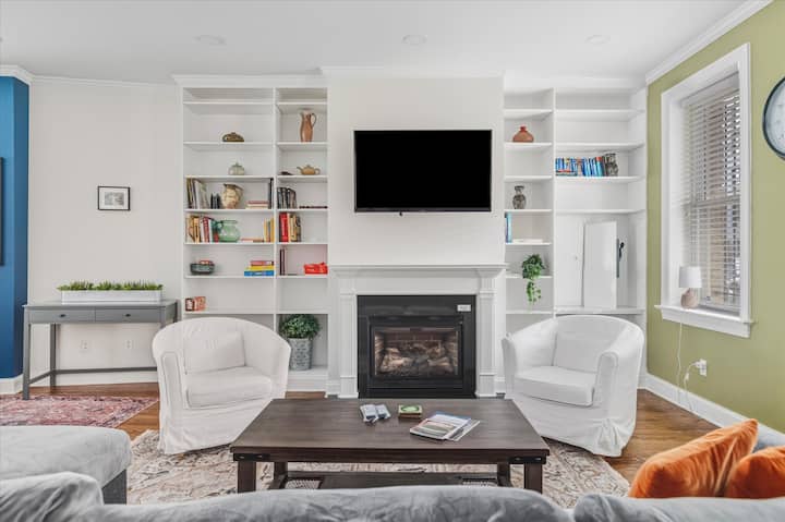 Welcome! 3br 2.5 Ba In Nw Dc + Parking - Washington, DC