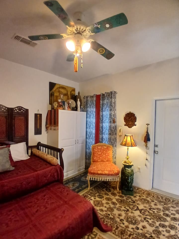 Eclectic Soul Guest Suite - Biloxi, MS