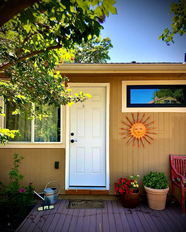 Se Boise Cozy Guest Suite - Bring Your Pets! - Boise, ID