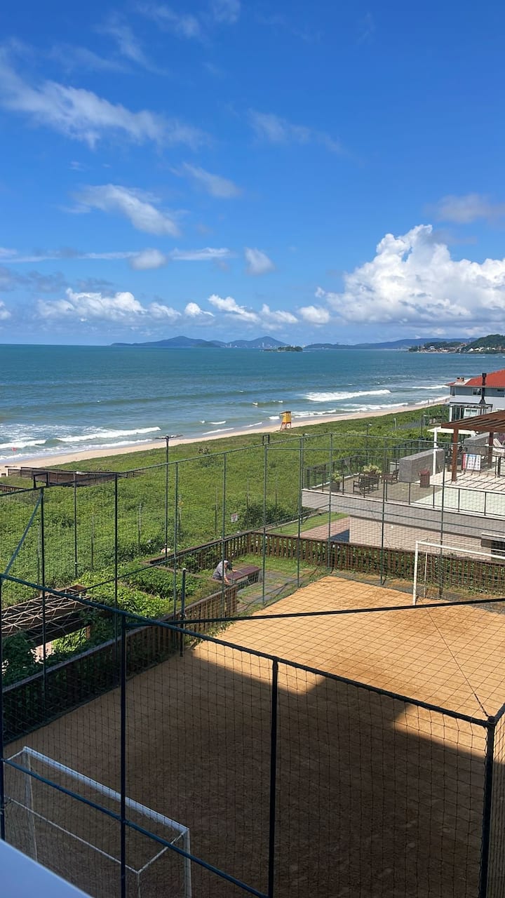 Condomínio Pé Na Areia Com Piscina Aquecida - Barra Velha