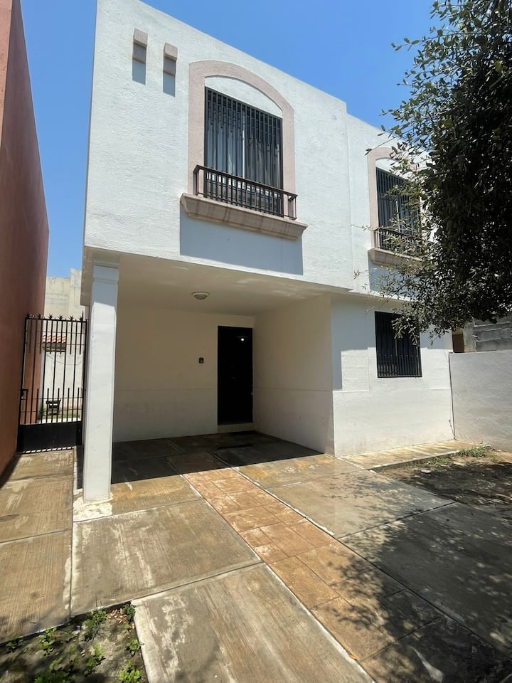 Pb Lavadora Y Secadora/3climas/wifi/6 Camas/2 Tvs - Monterrey