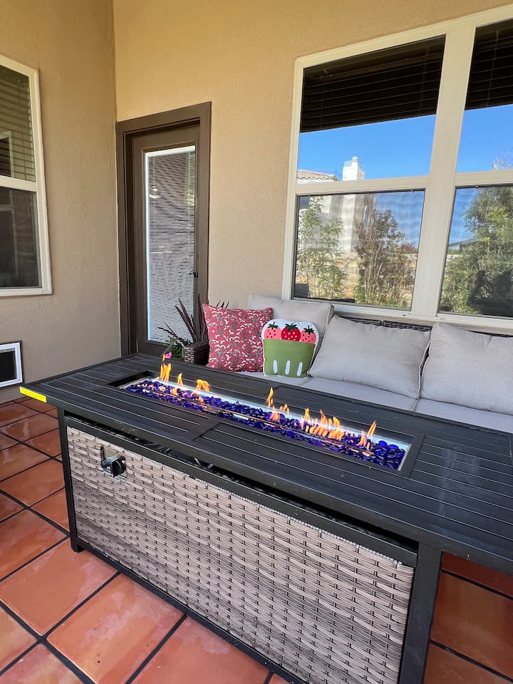 Welcome To Your Home Away From Home. 3 Bdrm/2 Bath - Las Cruces, NM