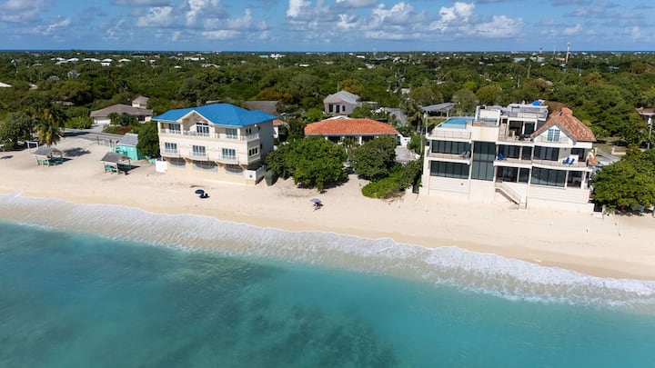 Luxury Villa Just A Few Steps From 7 Mile Beach - Cayman Islands
