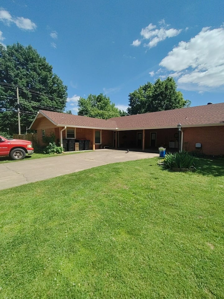 Cozy Little Hideaway In Town - Springdale, AR