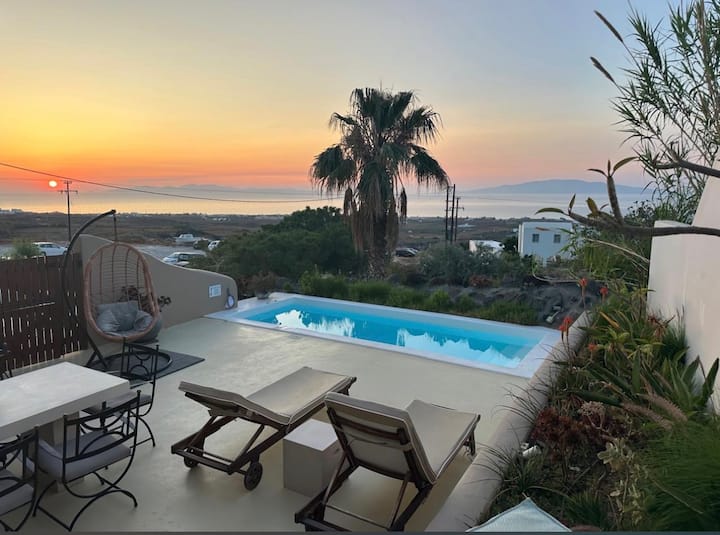 Pink Freud Villa| Luxury |Jetted Pool |Sunset View - Oia