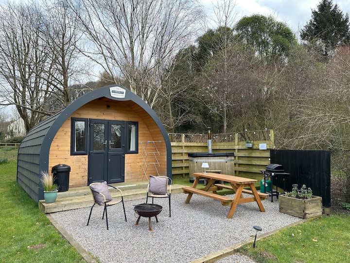 'Jenny Wren' Glamping Pod With Wood Fired Hot Tub - コッツウォルズ