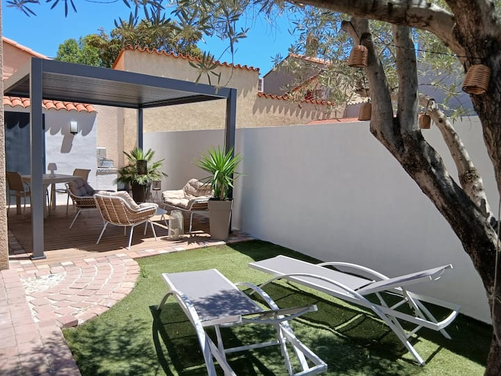 Agréable Maison De Vilage Avec Terrasse - Saint-Cyprien