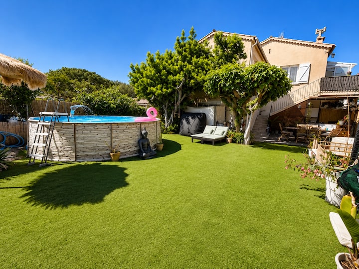 Maison Piscine Et Jacuzzi, Mer à 15 Min à Pied - Saint-Cyr-sur-Mer