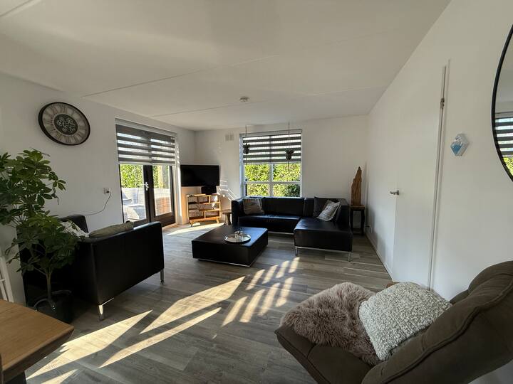 Pure Wellness 123
Hottub +Sauna+ Hout
Jacuzzi - Wijchen