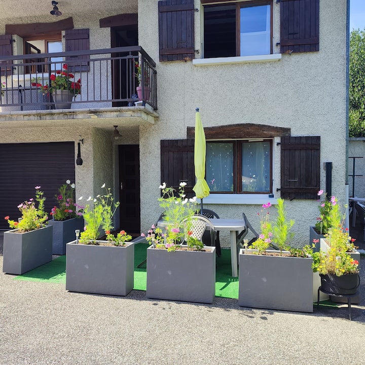 Appartement  T3   3***  Rez De Chaussée  De Maison - Manigod