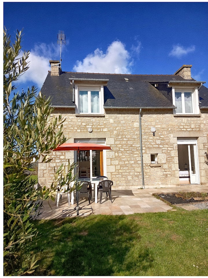 Tribu Sur La Côte D’émeraude – Maison Pierre - Brittany