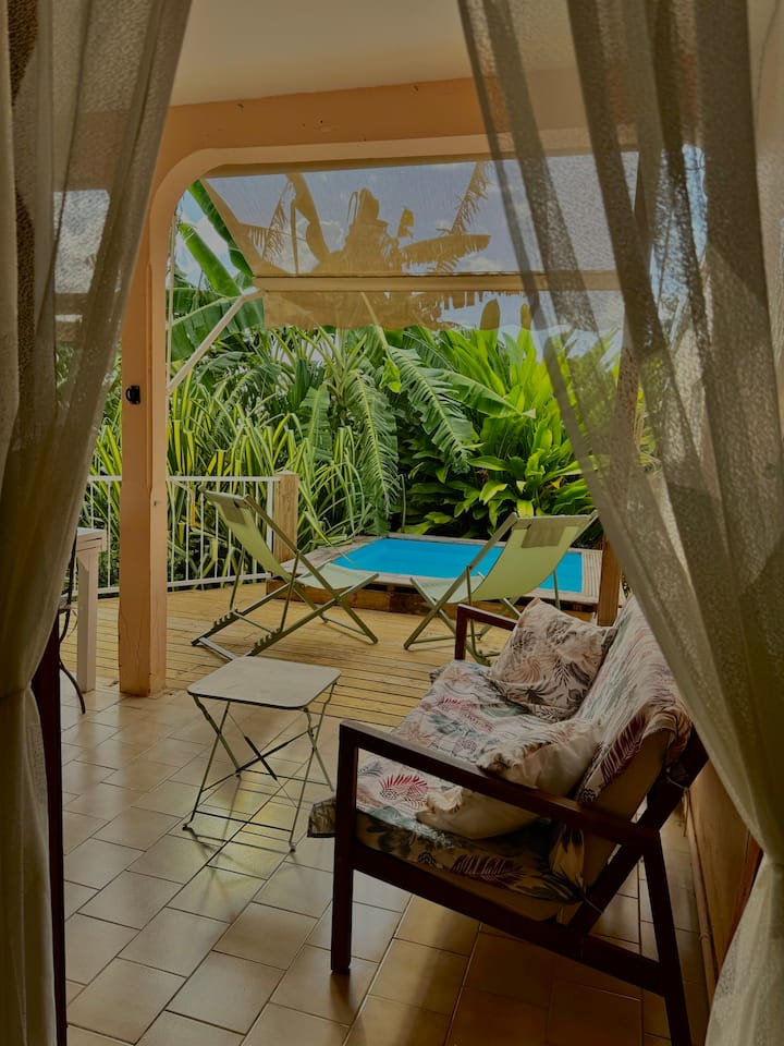 Deshaies, Gîte Sunny, Lestikazapapé Piscine Privée - Deshaies