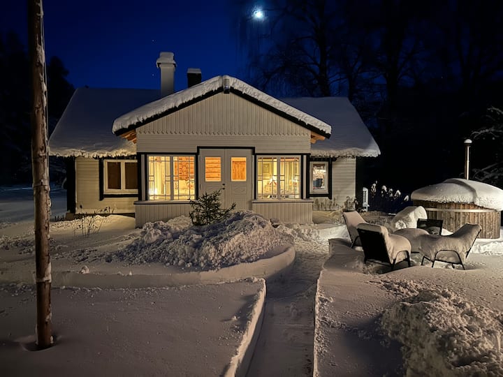 Historical Adussoni Smithery-farm(sauna& Hot Tub) - Estonia