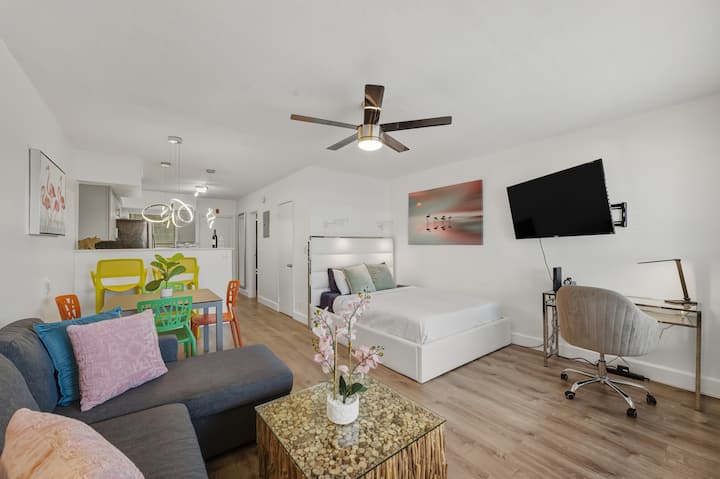 Vitamin Sea Studio (207) - Fort Lauderdale