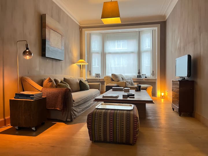 Stunning Townhouse Steps From The Park - Kontich