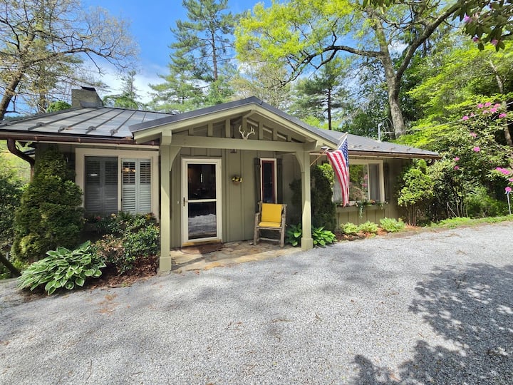 Acorn Cabin - Close To Town - Highlands, NC