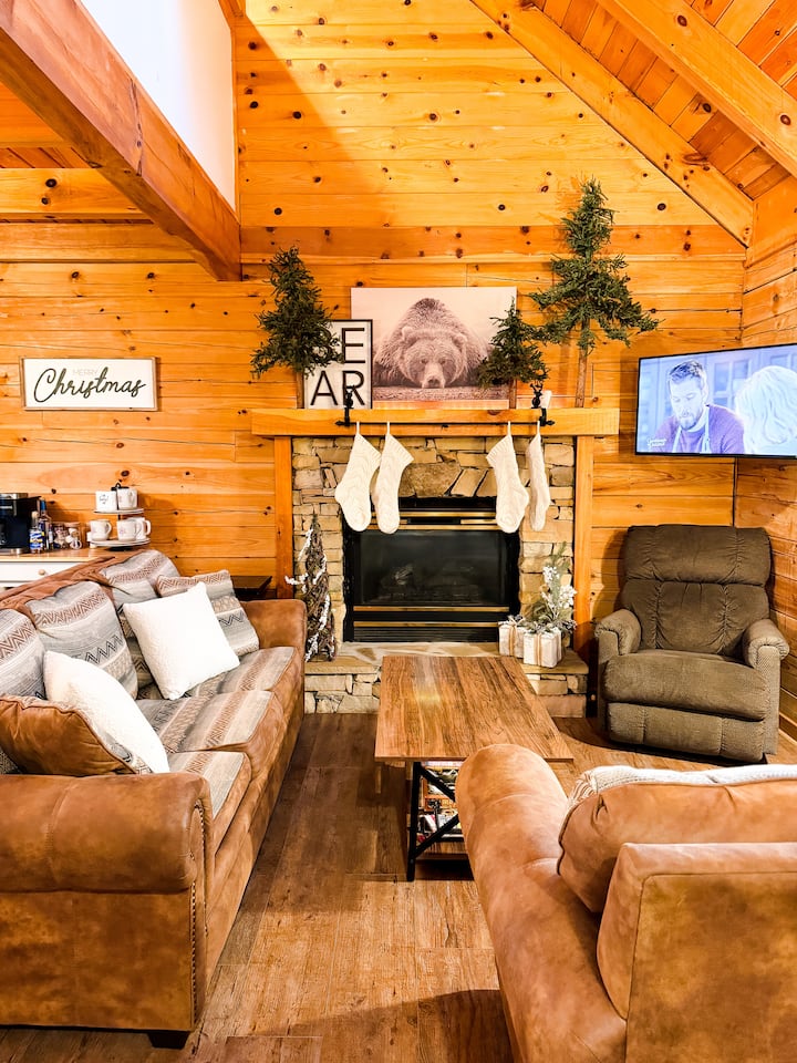 Dollywood And Ripken * Dog Friendly * Hot Tub