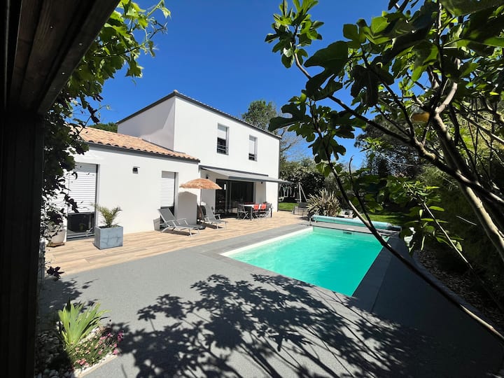 Villa Moderne Avec Piscine/jardin - Vendée