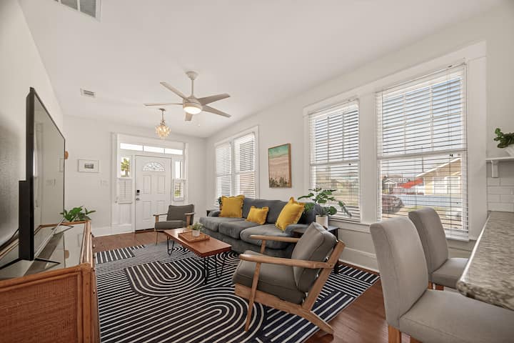 Surfergirls House #2- Water View! Walk2beach - Galveston, TX