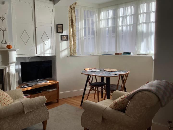 The Doctors Rooms, Only 100m To The Beach! - Budleigh Salterton