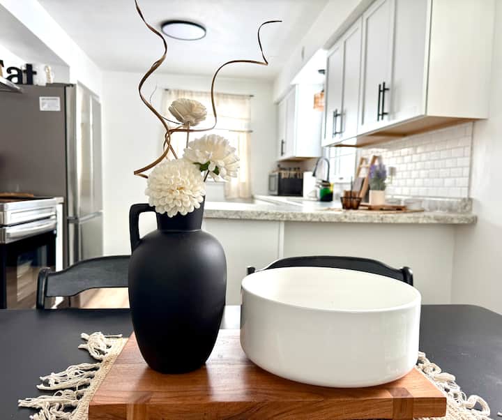 Hearth On First - Quiet, Comfort, Convenient - Wausau, WI