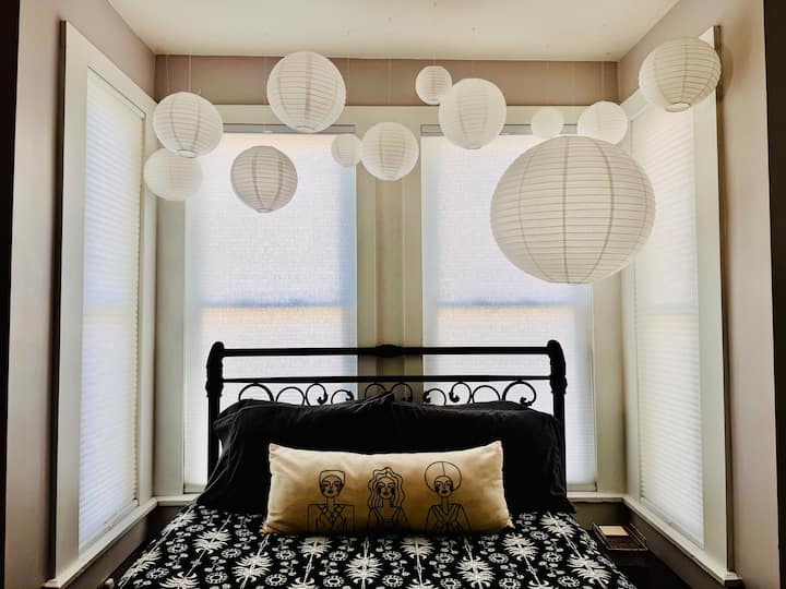 Bridge Street Oasis|1 Bd| Fireplace | Front Porch - Catskill, NY