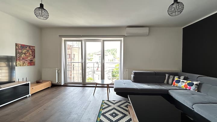 ★Contemporary Penthouse★ Minutes From Center|2bdr - Sarajevo