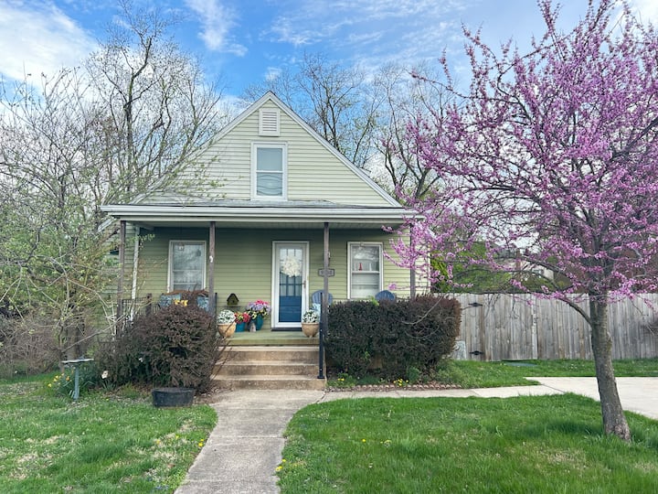 Garden Cottage: Dogs Welcome | Primary On Main - Liberty Reservoir, MD