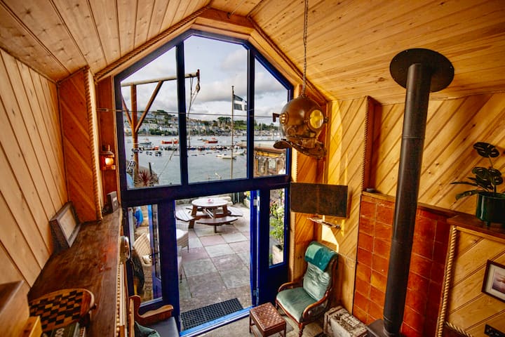 Stunning Cornish Waterfront Boathouse For Two - Fowey