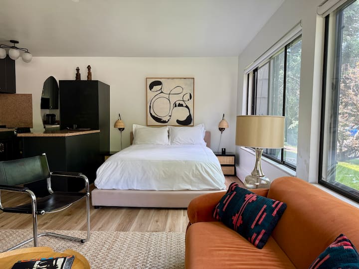 Chic Aspen Studio Near Gondola & River - Aspen, CO