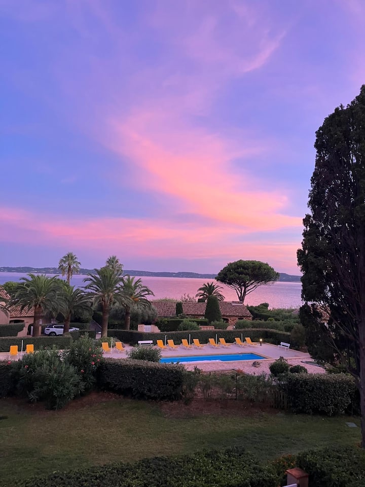 Les Pieds Dans L'eau Face à St Tropez - Sainte-Maxime