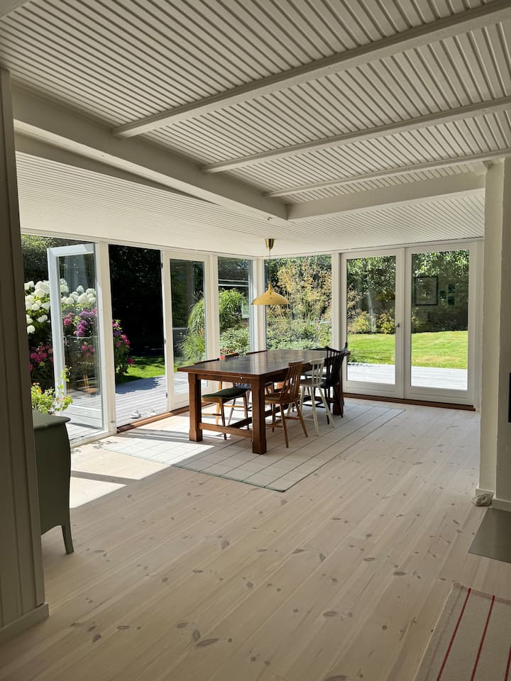 Dejligt Lyst Sommerhus Tæt På Strand Og Indkøb - Gilleleje