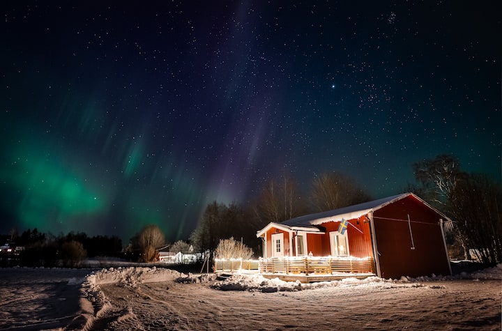 Privat Och Fin Svensk Stuga – Modern Och Naturnära - Nacka