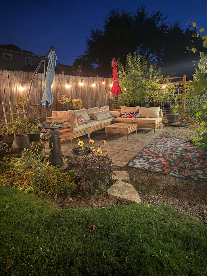 Cozy Family-friendly Home With Cute Backyard - ポートランド, OR
