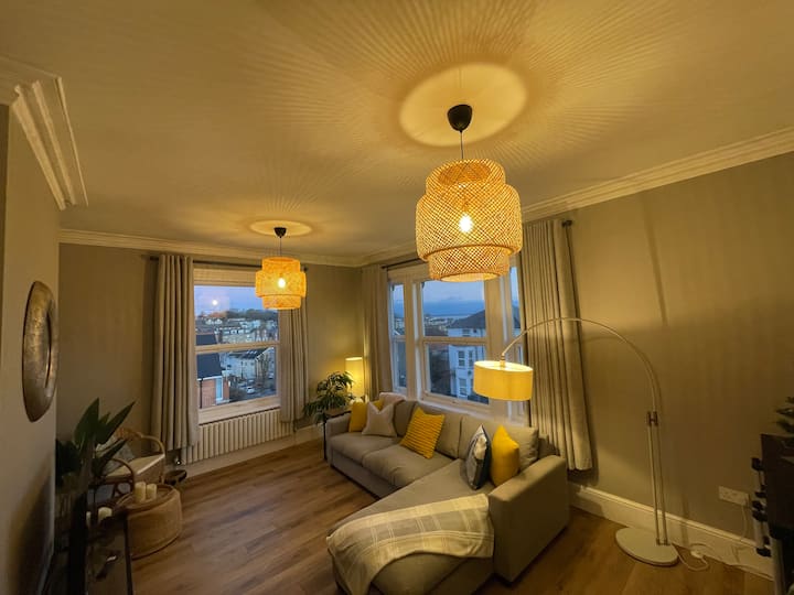 Contemporary And Spacious Apartment In Cowes - Isle of Wight