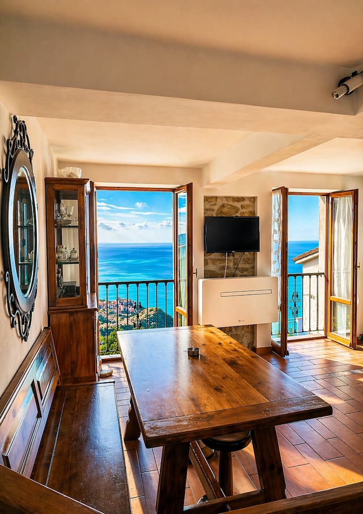 Glimpse Of The Sea Over Vernazza - Monterosso al Mare