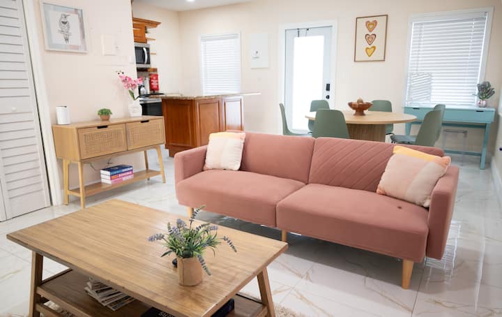 •Parking•laundry•patio• | Near Airport And Calle 8 - Miami, FL