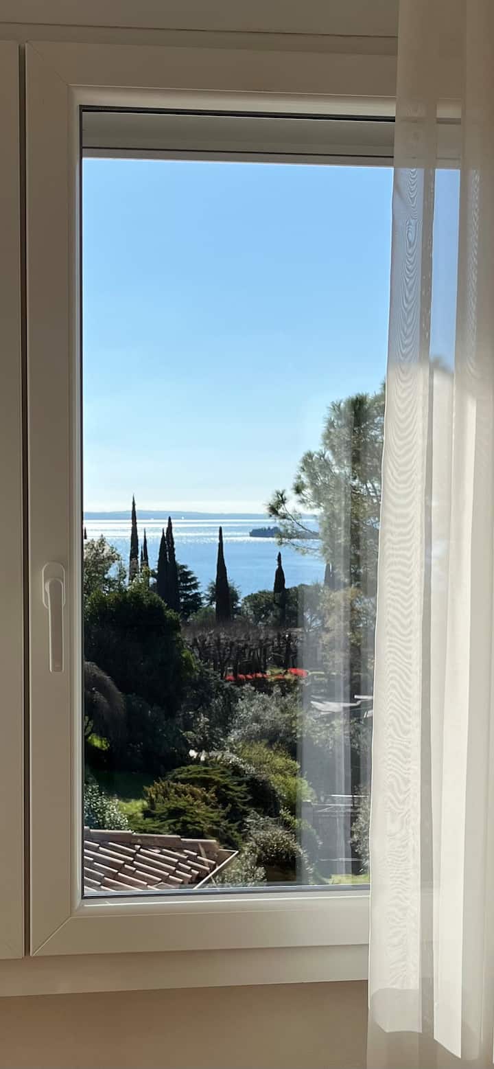 Romantic Lake View Escape -By Niko’s - Gardone Riviera