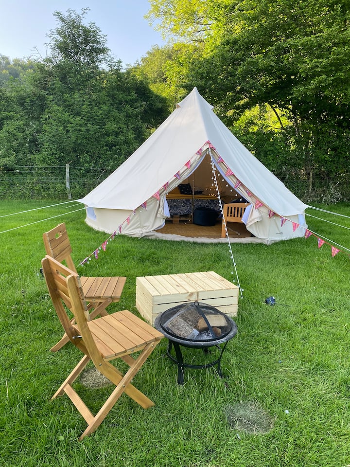 Furnished Bell Tent On Farm - Petersfield