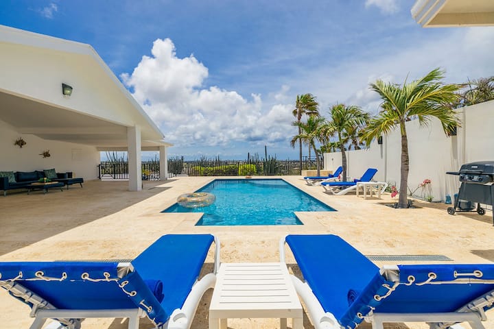 Breathtaking Views 2br3ba Private Pool Large Space - Aruba