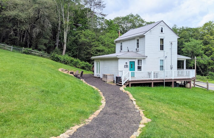 Pet-friendly Farmhouse In Laurel Hill Sp & Sauna - Laurel Hill State Park, PA