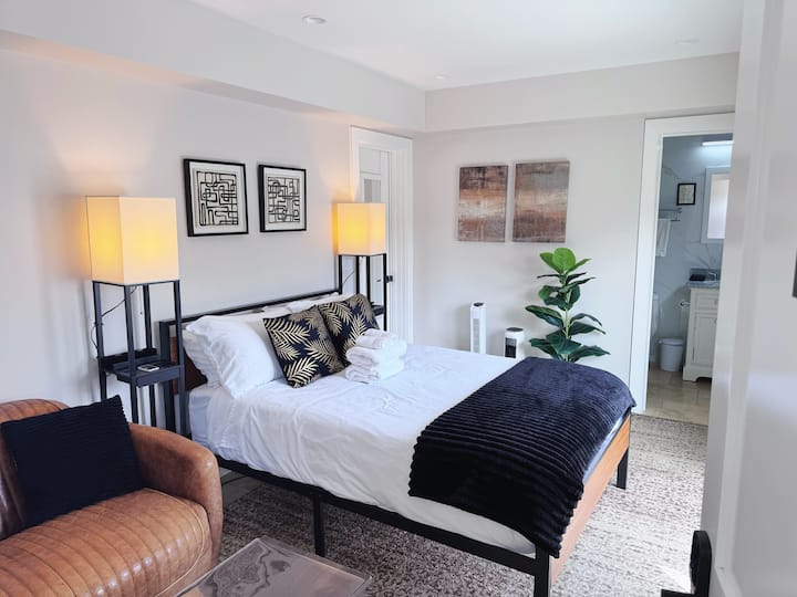 Adorable Studio. Free Parking - 브리즈번