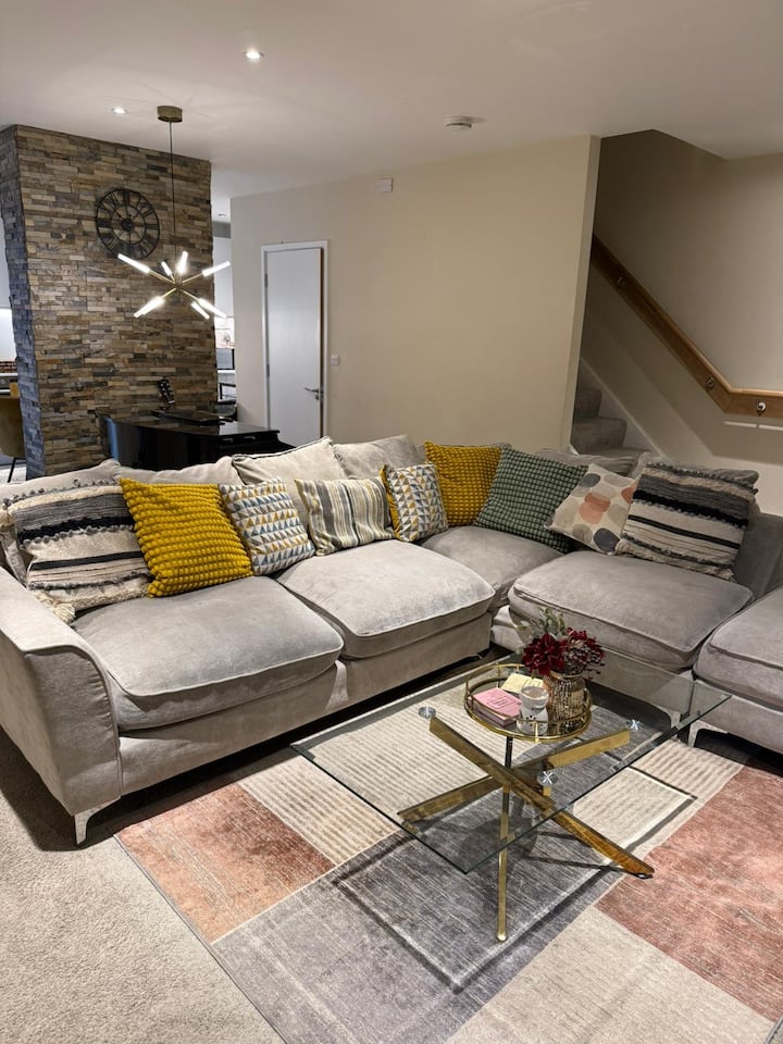 Stylish Central Manchester Townhouse With Parking - Mánchester