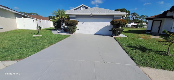 Centrally Located 3 Bedroom Paradise Near Airport - Aéroport international d'Orlando (MCO)