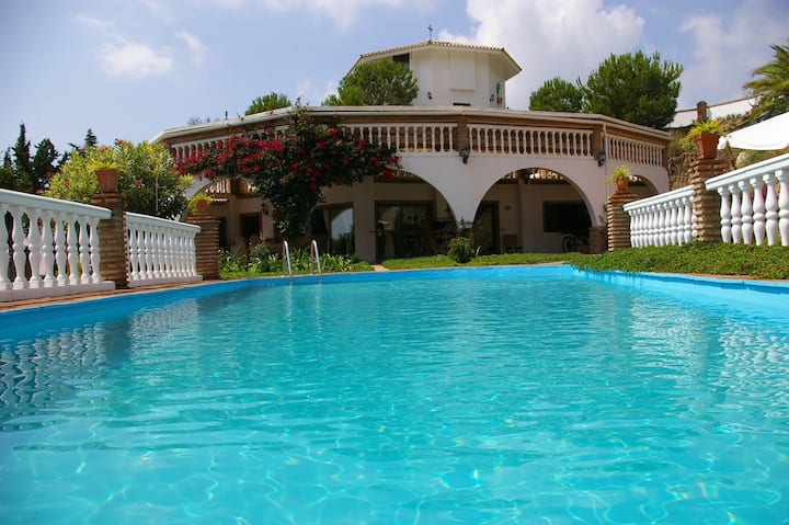 Cortijo Alegria -Apartments Bis 30 Personen - Mijas