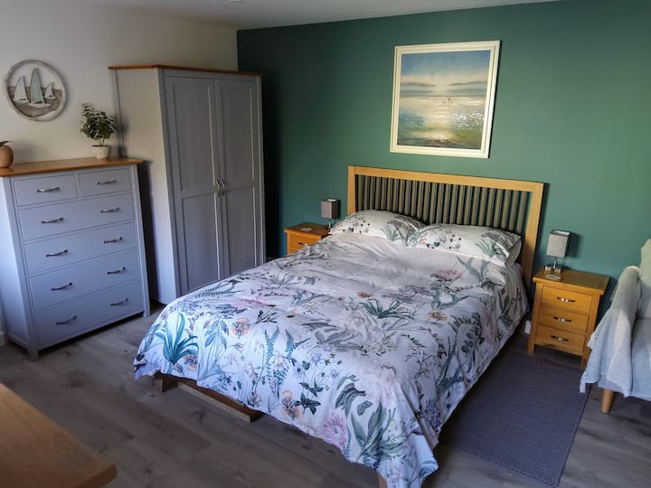 Tranquil Private En-suite Annex With Own Patio. - Porthleven