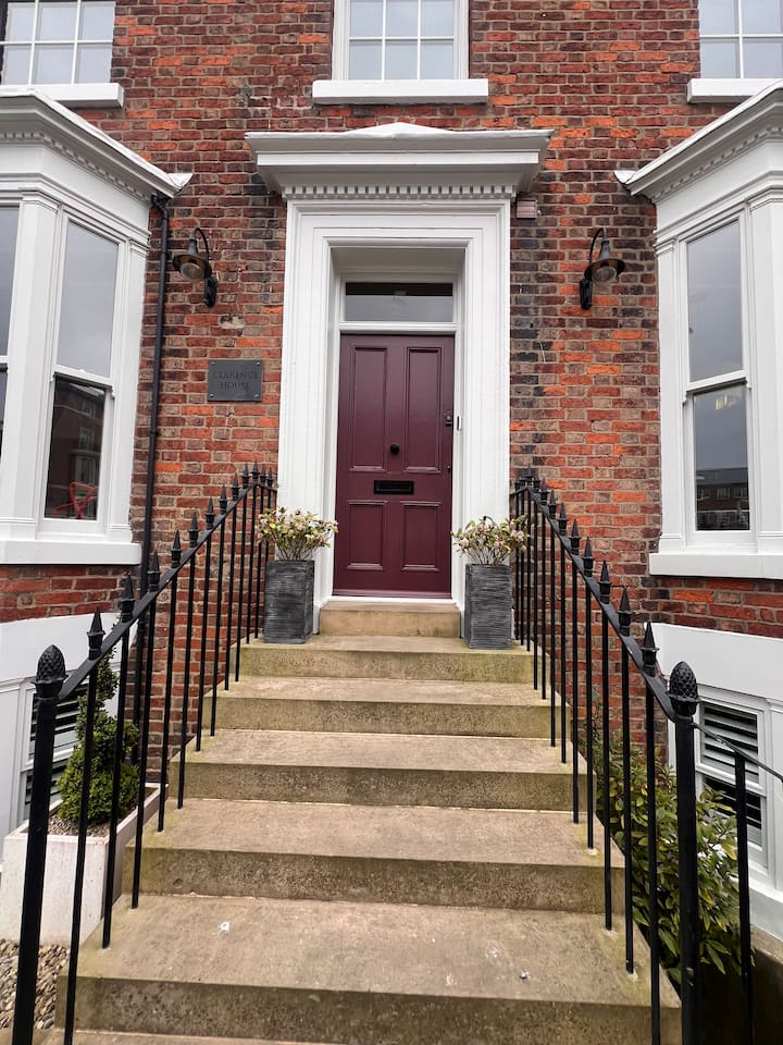 Clarence House Superbly Modernised Victorian House - Whitby
