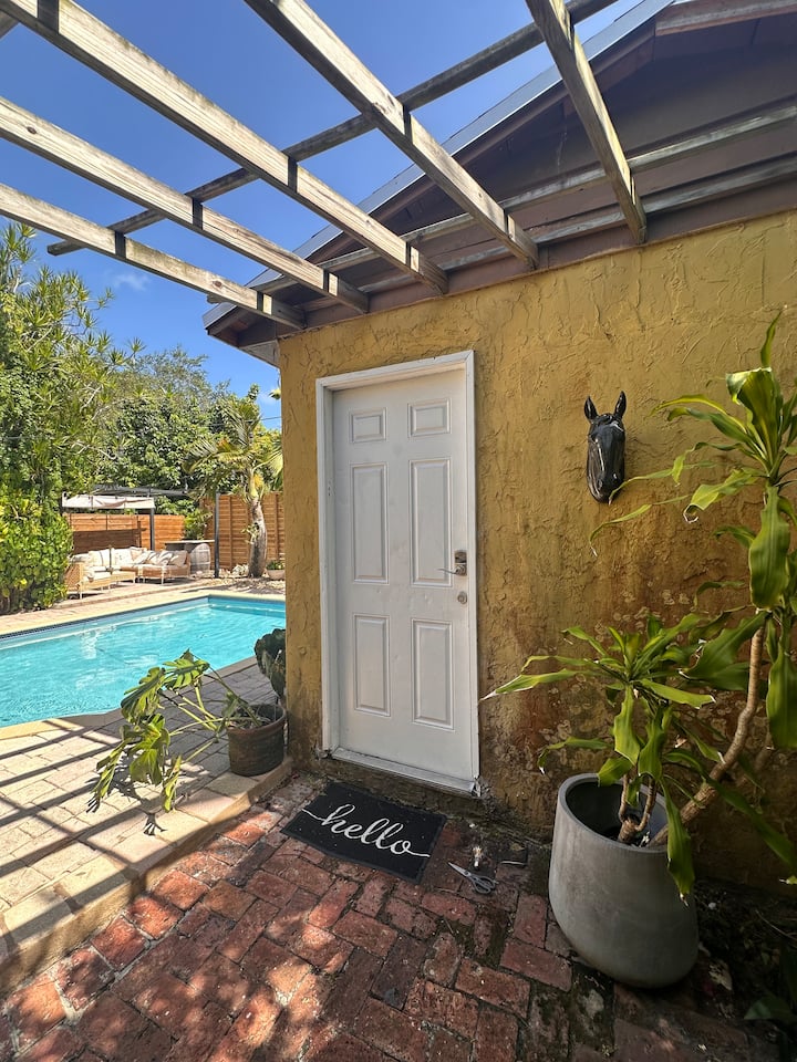 Guest Cottage With Great Pool Coconut Grove Miami - Coral Gables, FL