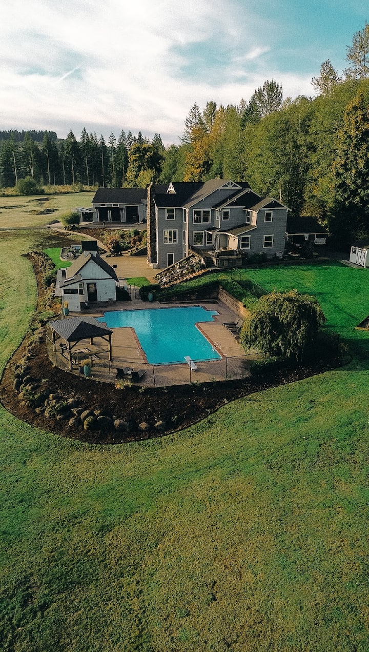 Oak & Stone Retreat – Relax, Gather, Celebrate - Battle Ground Lake State Park, Battle Ground